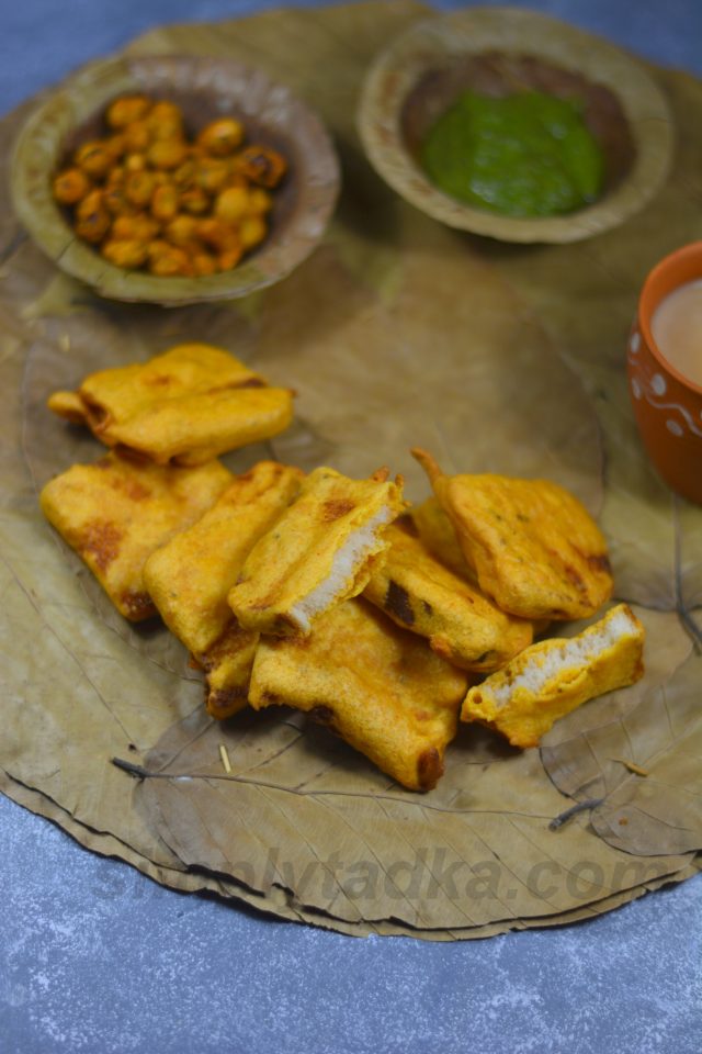 Bread Pakoras | Easy Bread Pakora Recipe | Simply Tadka