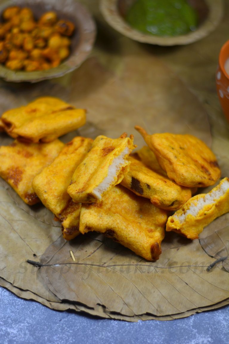 Bread Pakoras | Easy Bread Pakora Recipe | Simply Tadka